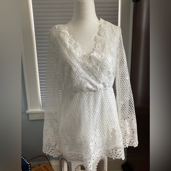 Boston Proper | Tops | Boston Proper Beautiful White Top With Mesh Bell ...